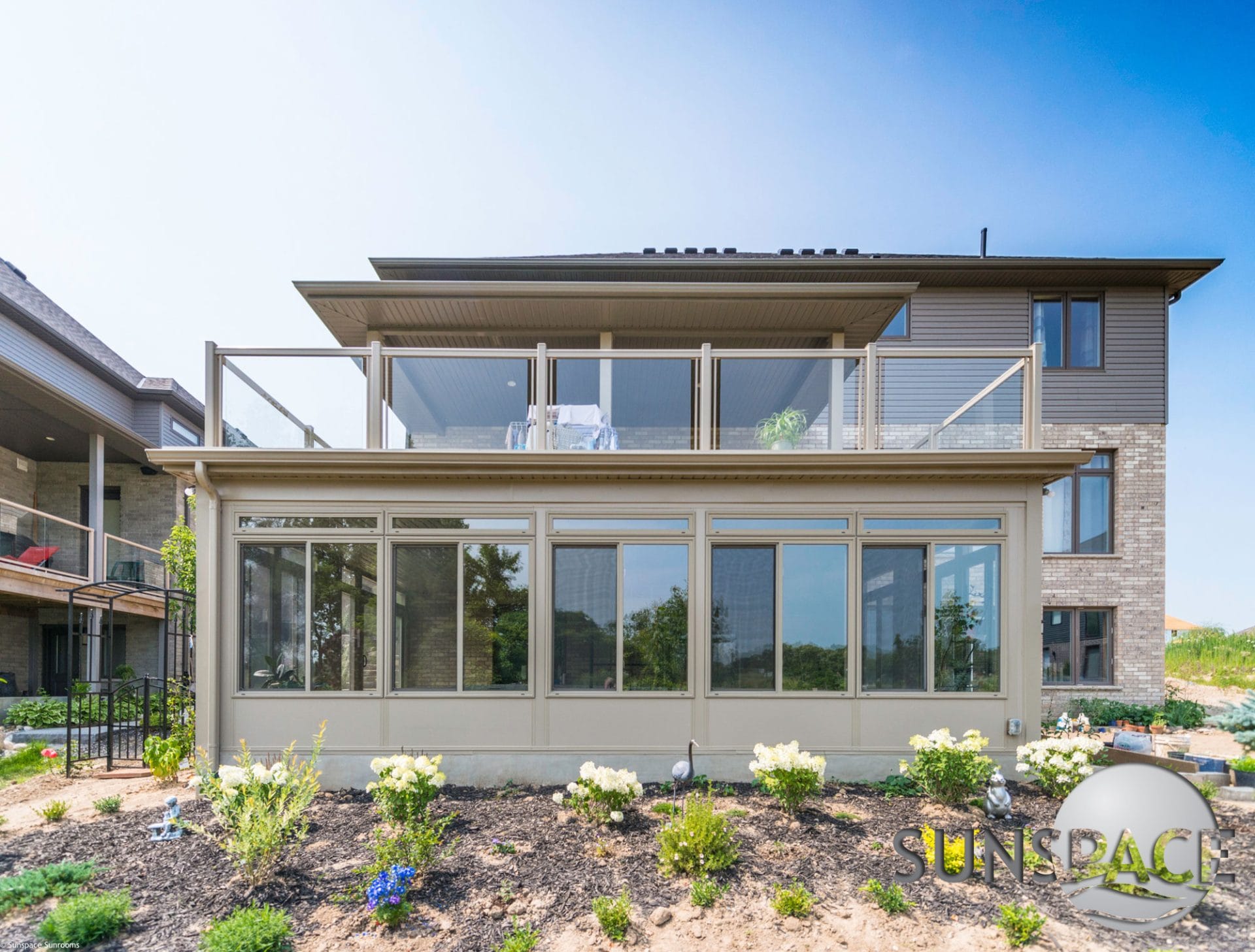Sunroom Model 400 - Tropical Sunrooms